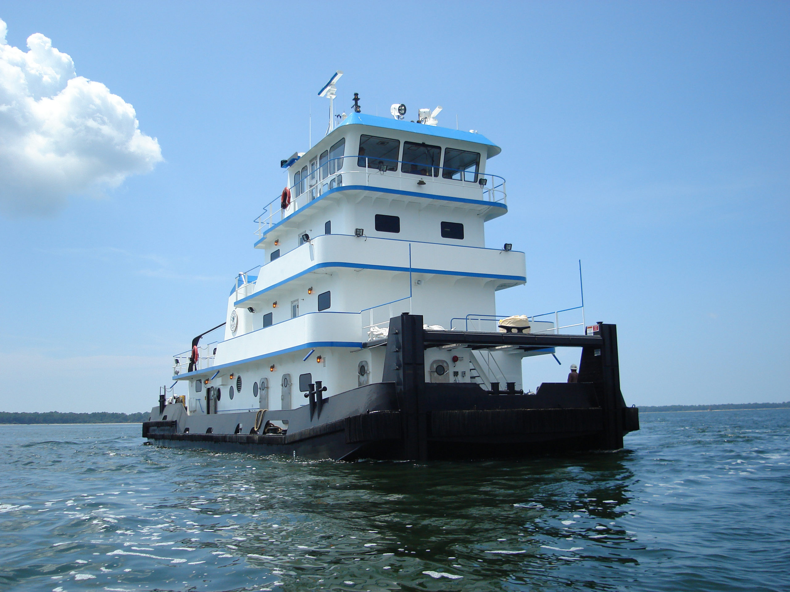 Eastern Shipbuilding delivers new tug to Florida Marine Transporters ...