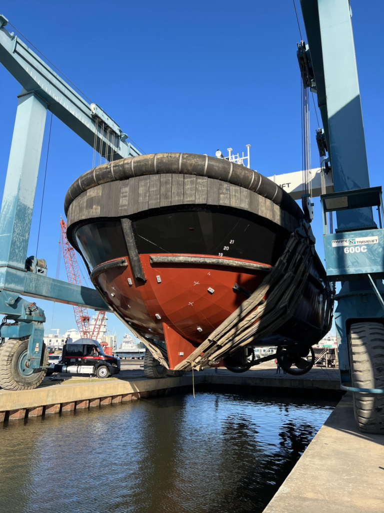 Master Boat Builders launches hybrid tug for Seabulk - Professional Mariner