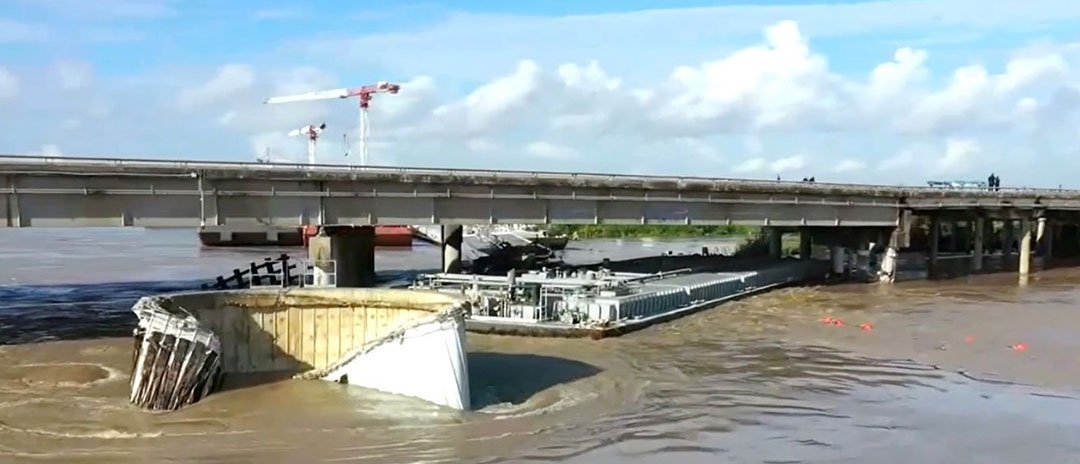 ‘Historic rainfall event’ preceded Houston-area barge breakaway ...
