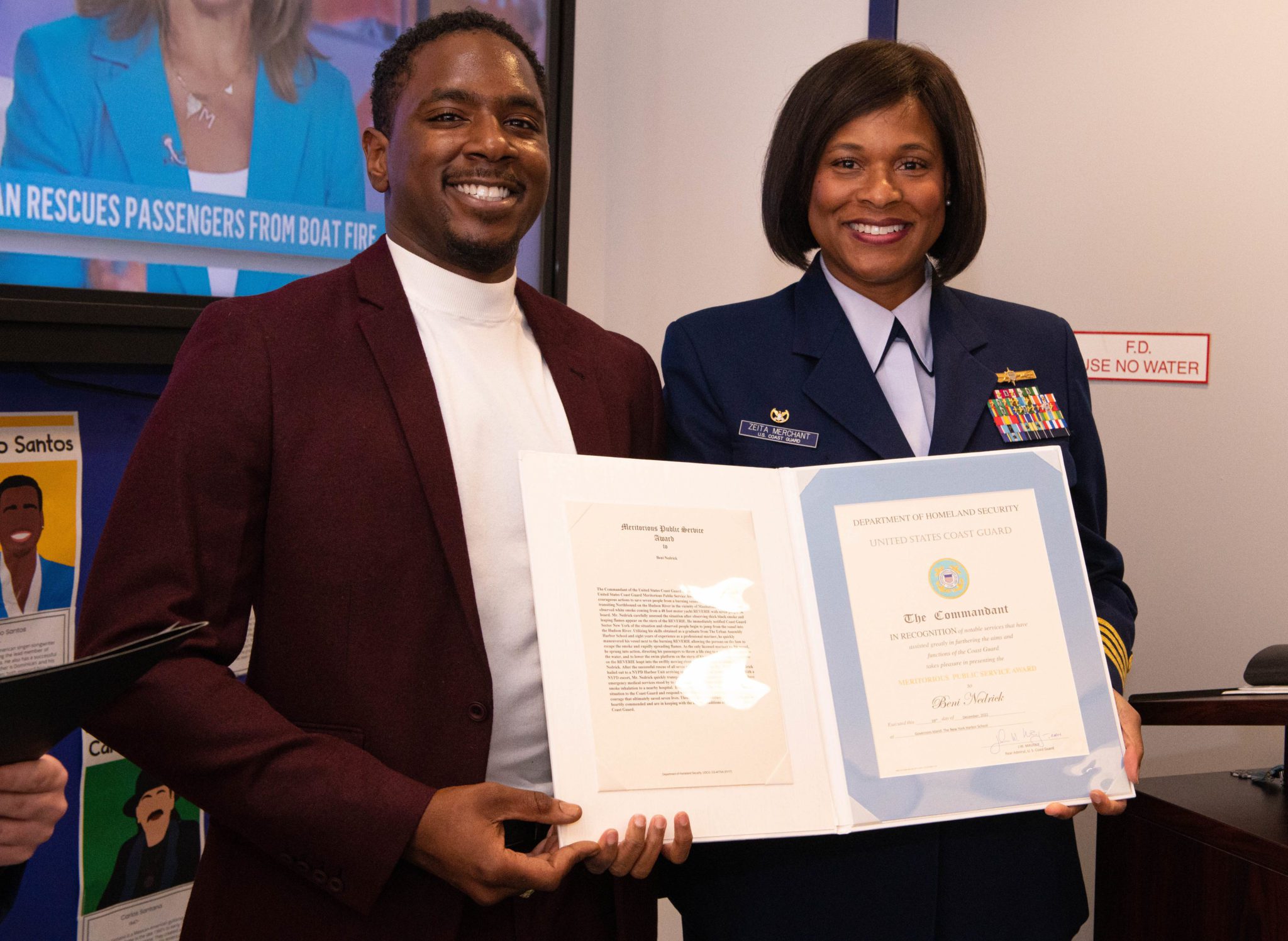 Coast Guard honors NYC boat captain for saving seven – Professional Mariner