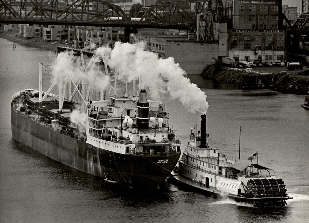 The sternwheel tug Portland – Professional Mariner
