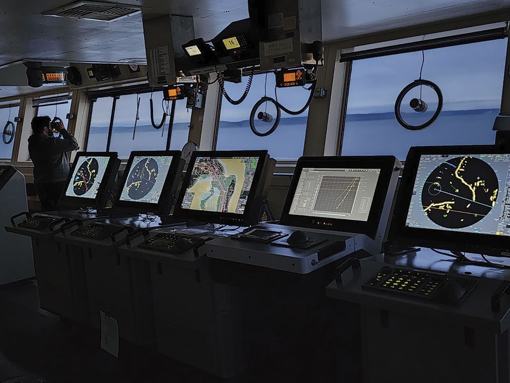 Timing and pitch: Piloting a ship is like ‘making beautiful music ...